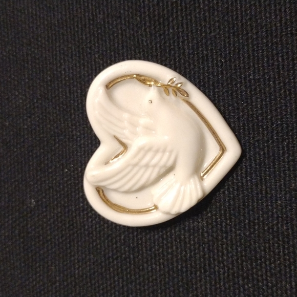Lenox | Jewelry | Vintage Lenox White Porcelain And Gold Trim Heart ...